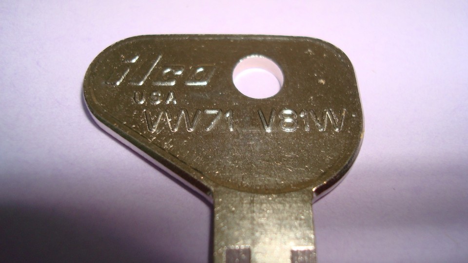 10 VW71 VOLKSWAGON VW BEETLE KEY BLANKS 1971 1972 1973 1974 1975 1976 ...