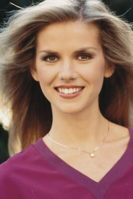 BEAUTIFUL TERRI WELLES 5X7 Photo | eBay