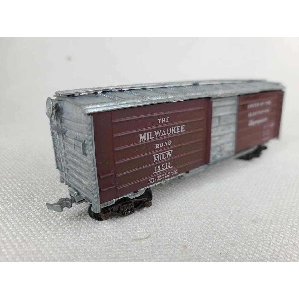 Roundhouse Milwaukee Road MILW 18512 40' Boxcar HO RTR | eBay