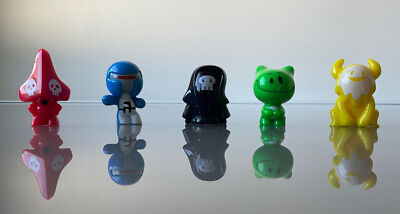 Knuckle Jacks Indoor Game Set Five 5 Collectable Gogo's in Drawstring ...