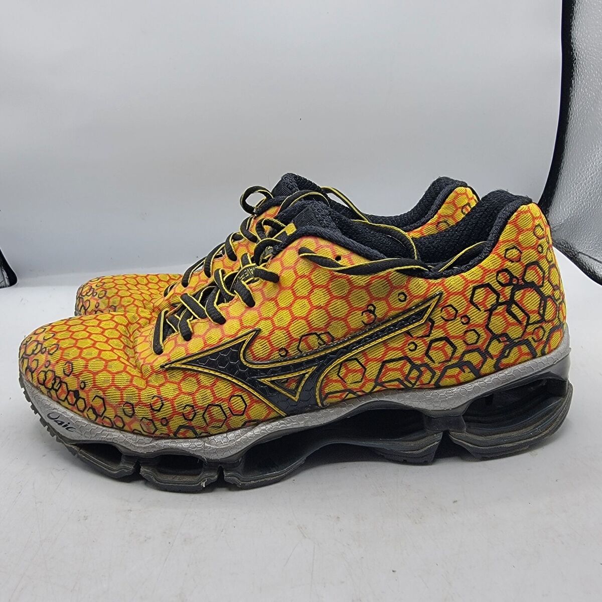 Mizuno Wave Prophecy 3 Mens Size 7.5 Black Yellow Running Mizuno Wave Prophecy 3 Mens Size 7.5 Black Yellow Running