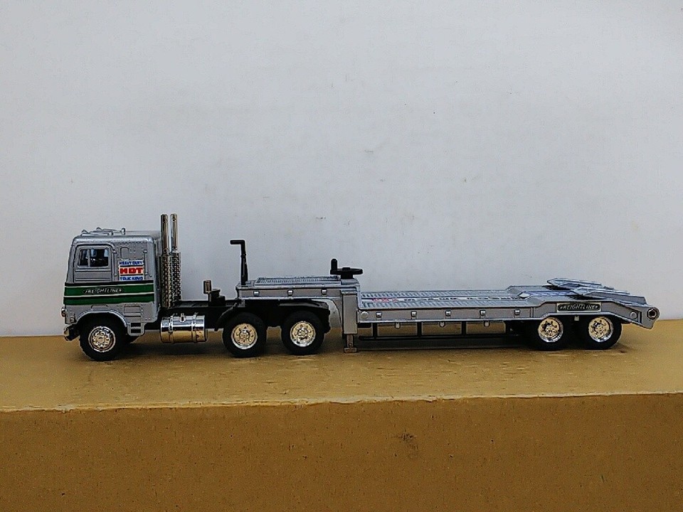 Shinsei Bakusou Truck Group 1/53 Freightliner C.O.E Heavy Transport ...