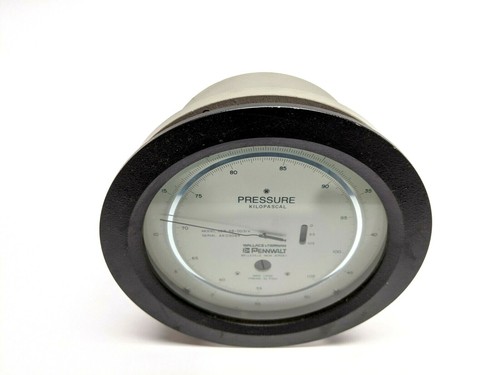 Pennwalt Wallace & Tiernan 62B-4B-003IV Kilopascal Gauge 0-105 | eBay