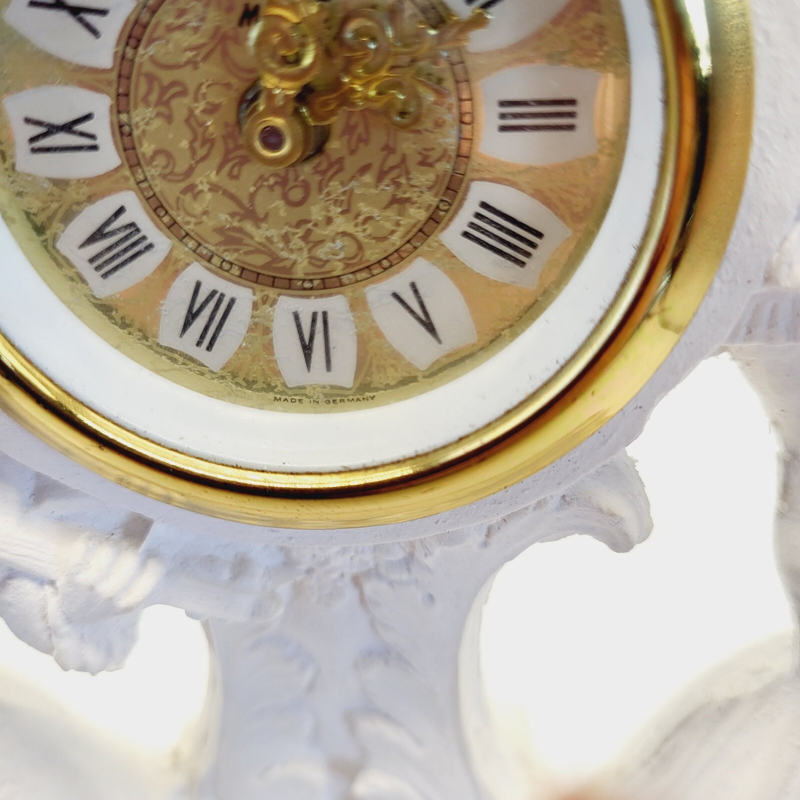 Vintage Minxie German Courting Scene Mantel Wind Up Clock Chalkware 9 ...