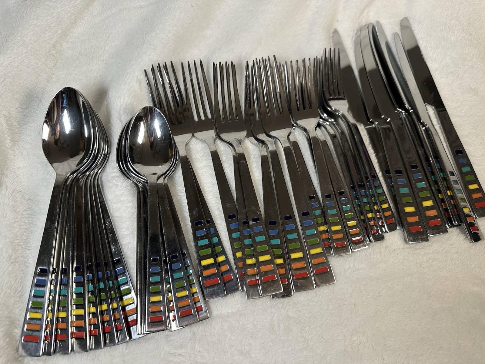 Cambridge Fiesta Celebration Mirror Stainless Silverware Flatware Set ...