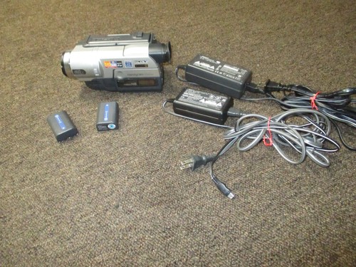 Sony Handycam CCD-TRV108 Hi8 Analog Tape Video Camera W/2 Batteries ...