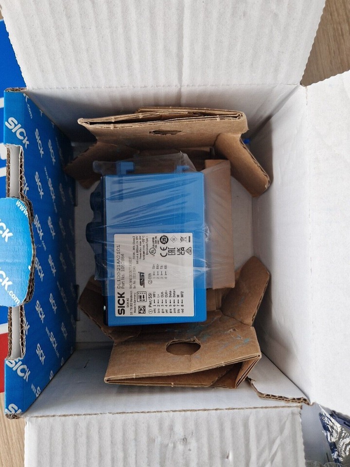 SICK DL100-21AA2101 1052684 Long range distance sensor VERSAND AUS ...