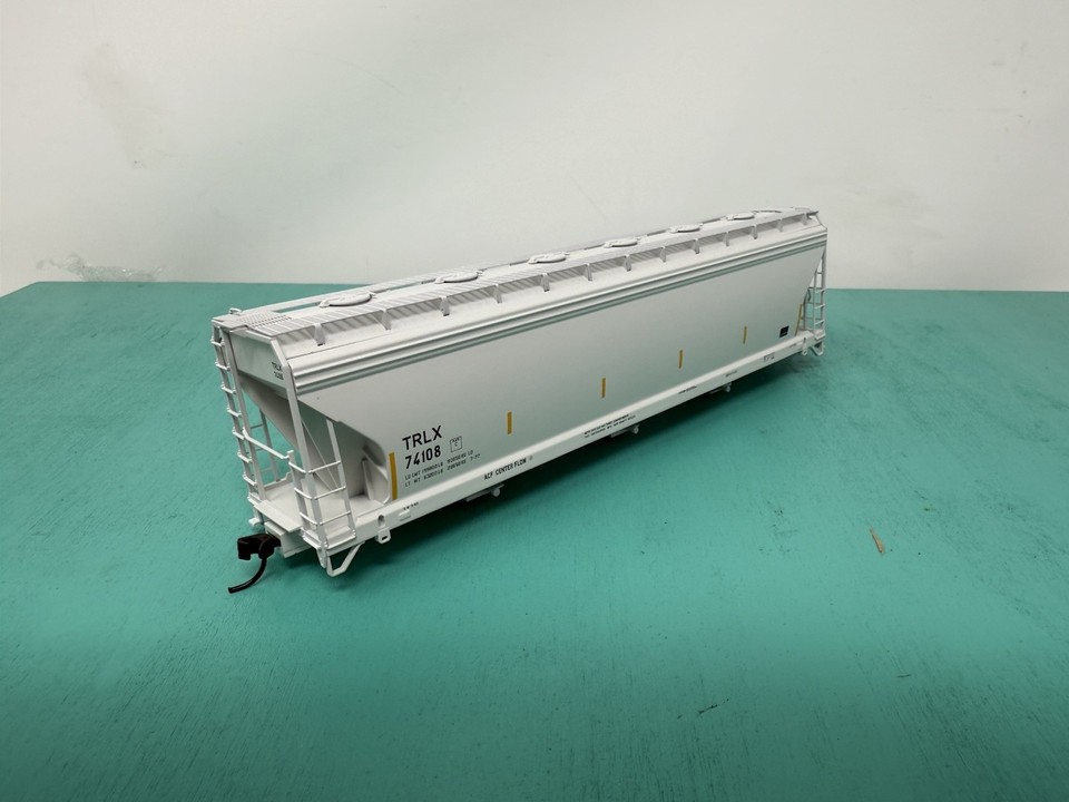 Atlas HO - 4650 Centerflow Hopper - Missing Trucks No Package - TRLX | eBay