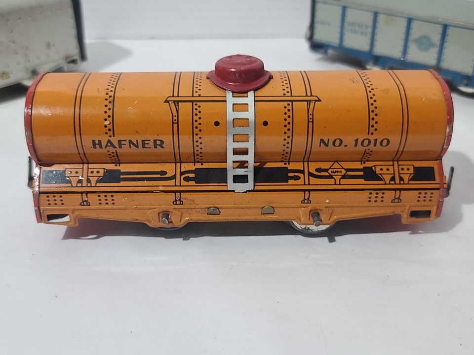 Hafner Prewar Wind-Up Locomotive 1010 Red W/Tender Caboose 2 Cars Tin ...