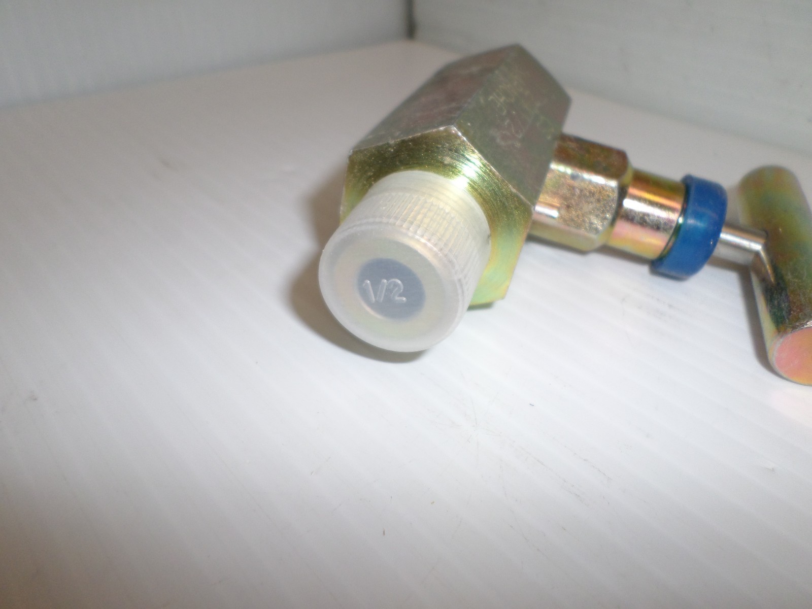 ⭐NEW IN BOX⭐ APACHE CNV-1/2M 1/2F6 6,000 PSI NEEDLE VALVE | eBay