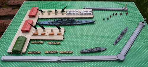 TRIANG MINIC SHIPS Job Lot vintage Ships Harbour Quay Accessories ...