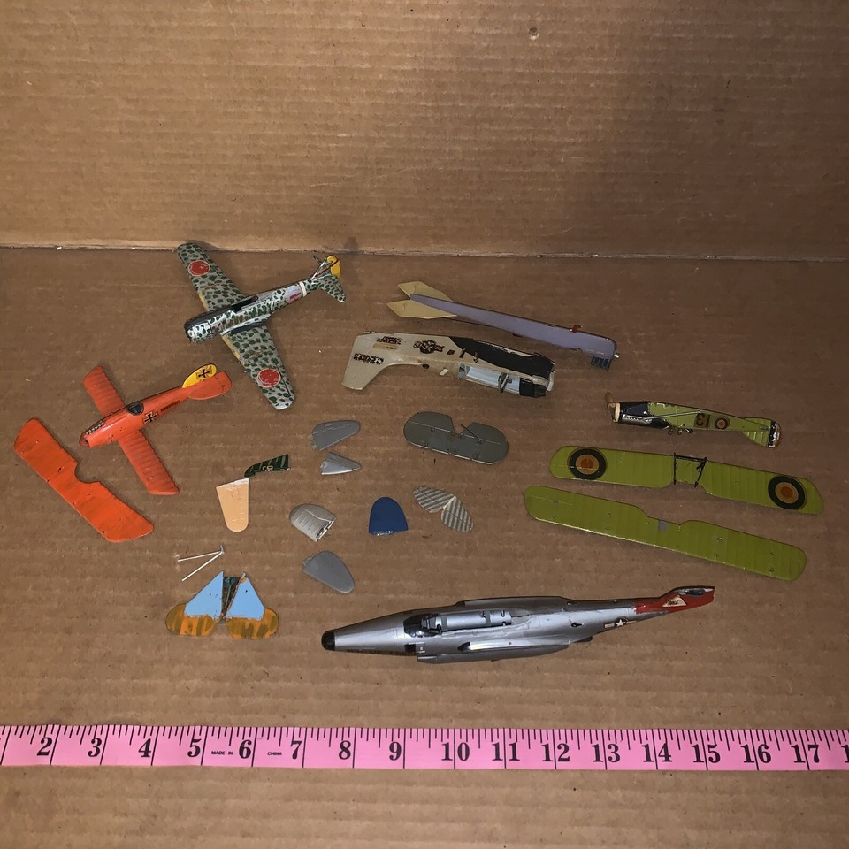 Vintage Lot Of Plastic Model Plane Parts And Pieces (Lot P147) | eBay