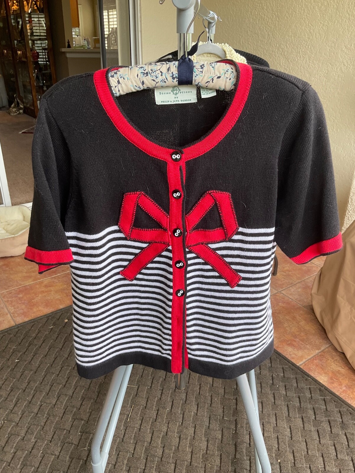 Design Options Philip & Jane Gordon Red Bow Sweater C… - Gem