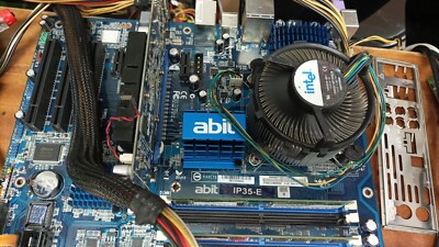 Abit IP35-E motherboard socket 775 + Intel Core2Duo E7500 + 4gb ddr2 +I ...