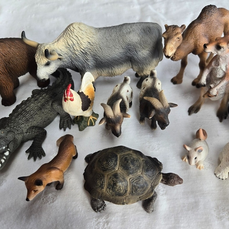 Schleich Wildlife / Farm Animal Lot Eagle, Panda, Koala, Mammoth, Dog ...