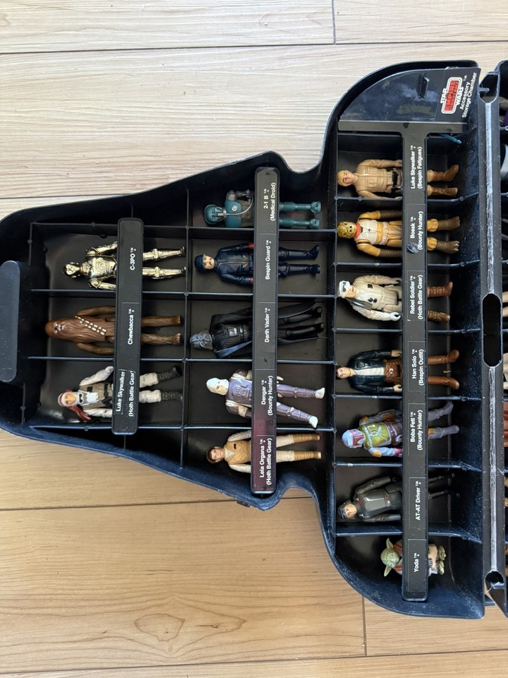 Star Wars Darth Vader Action Figure Carry Case with 32 Figures and ...