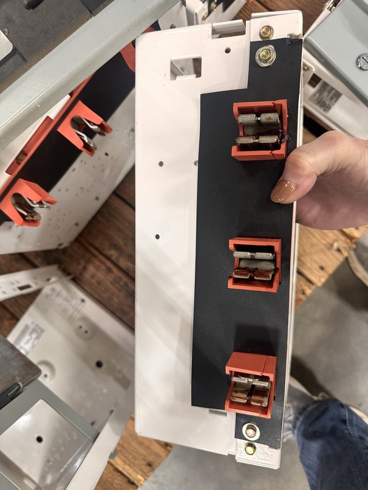 GE Evolution E9000 150A Bucket 30A Breaker 15amp Trip Unit 5068588210 ...
