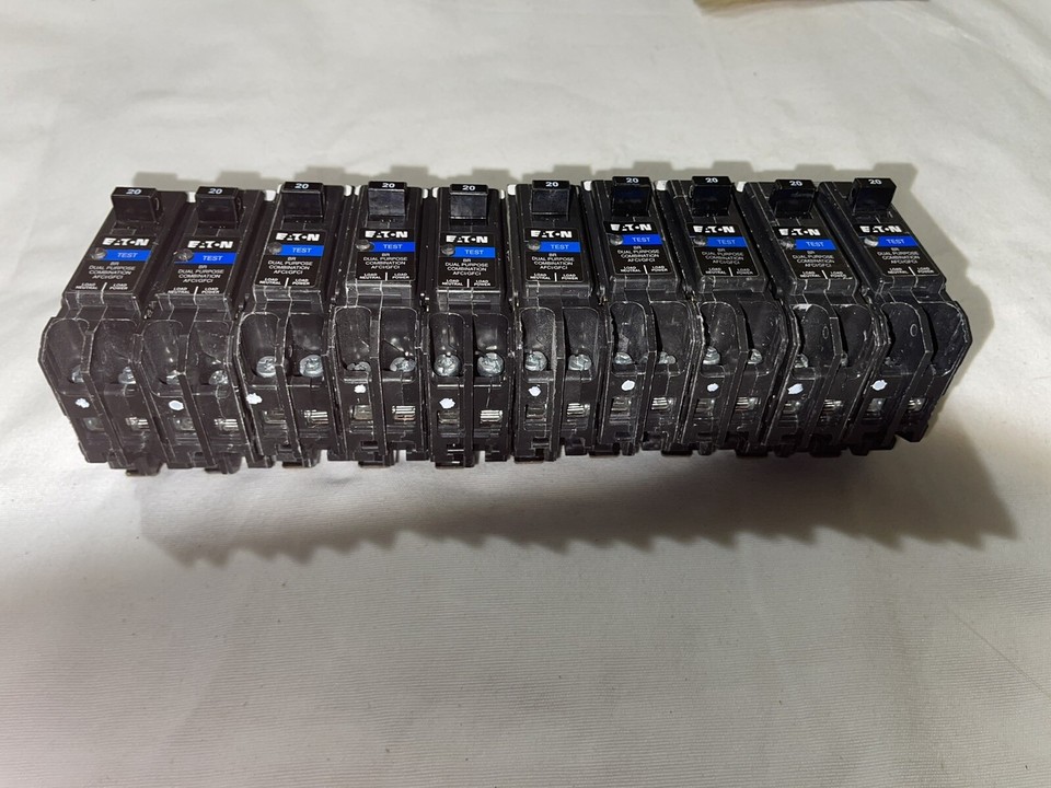 BRP120DF 10 PCS NEW NO BOX EATON BR 1P 20A DUAL FUNCTION AF/GF CIRCUIT ...