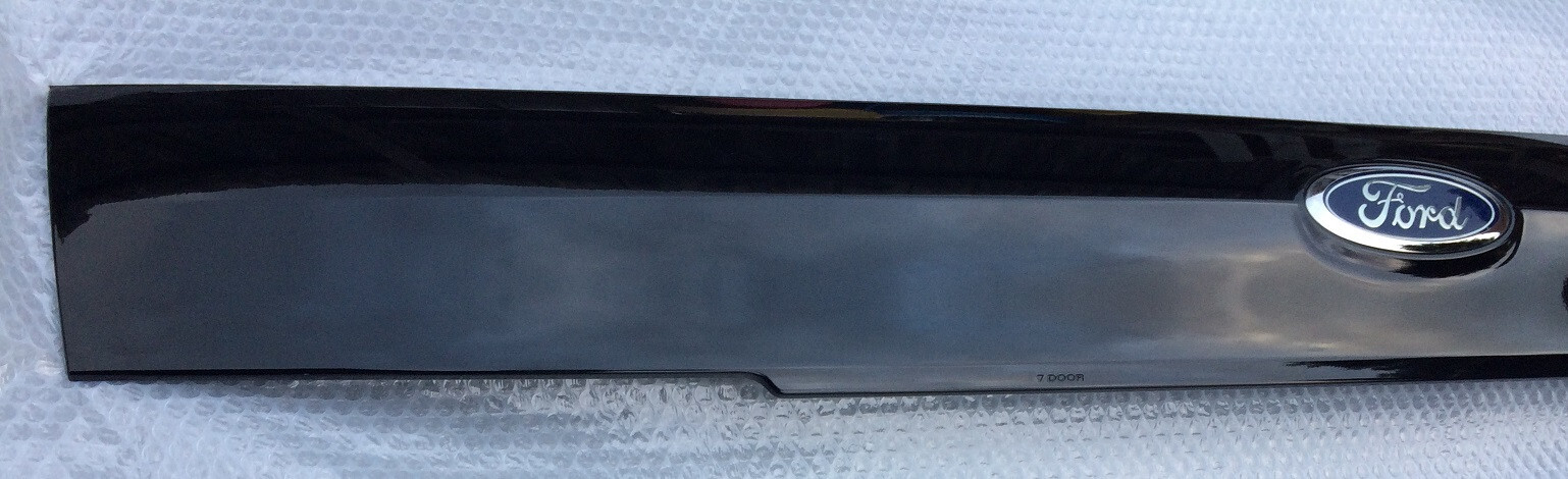 Ford Territory SZ tail gate glass GARNISH mould trim - new genuine ...
