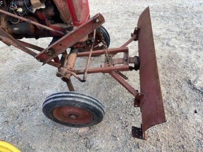 Farmall Cub IH tractor ORIGINAL hyd lift front mount grader blade w ...