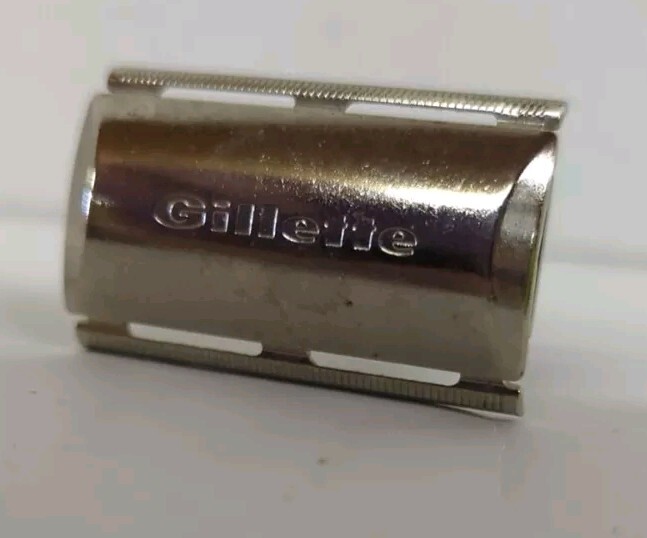 Gillette Travel Tech Vintage Double Edge Safety Razor Looks Brand New ...