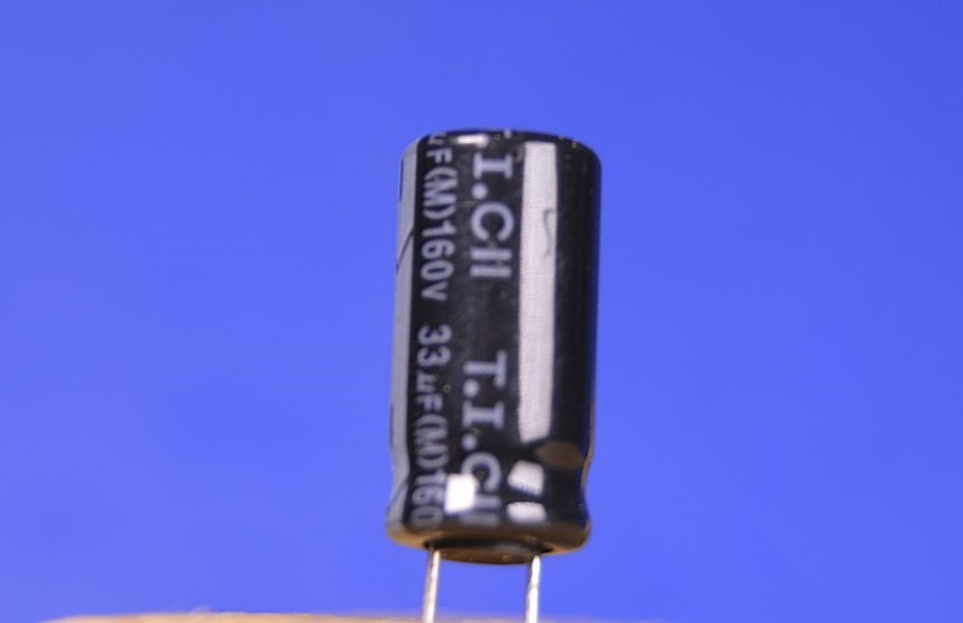300 TI Electrolytic Capacitors 160V 33uF µF mF mFD 20% 10mm x 20mm ...