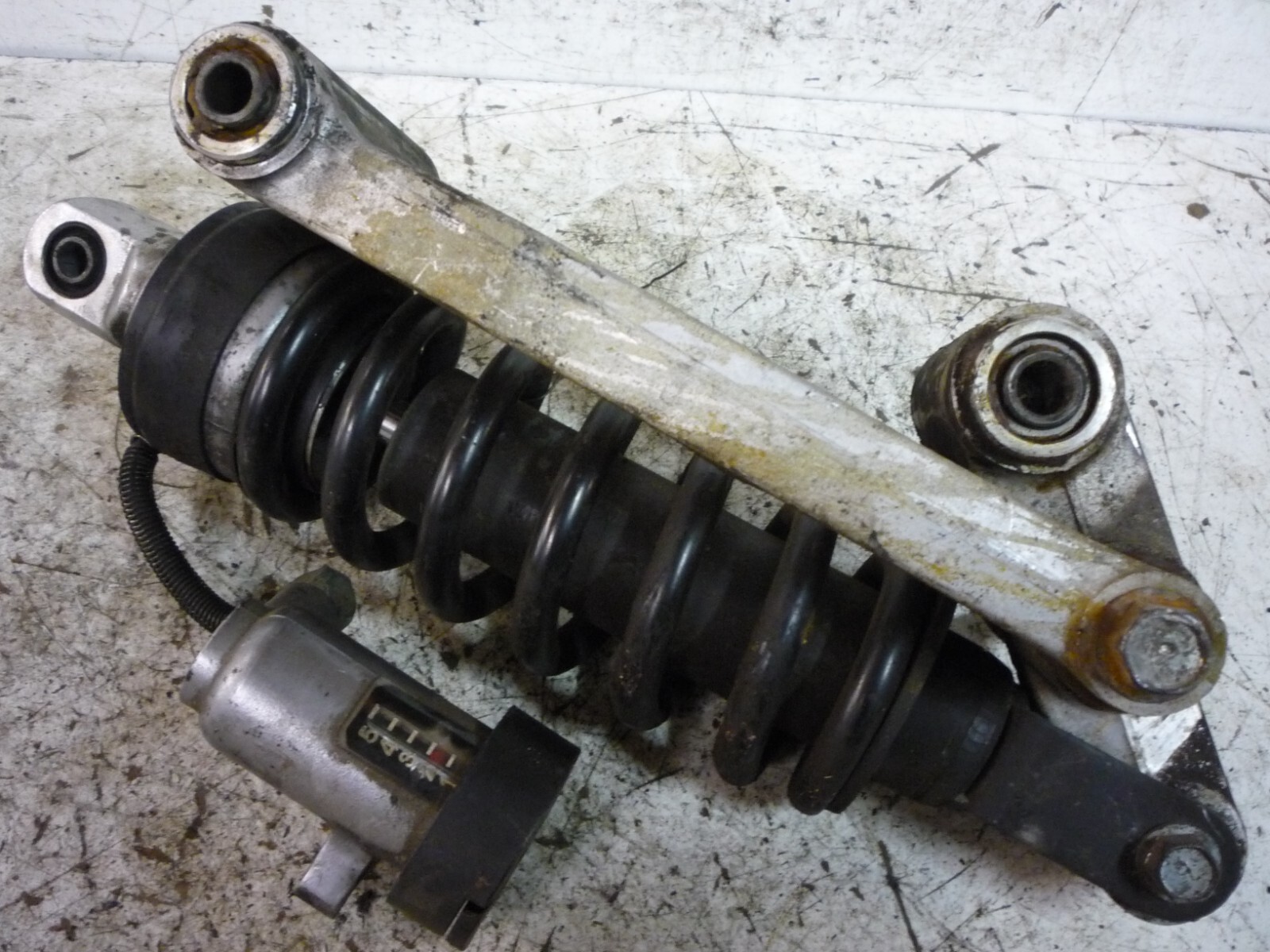 SUZUKI GSX1100F GSX 1100 KATANA REAR SUSPENSION SHOCK ABSORBER OEM | eBay