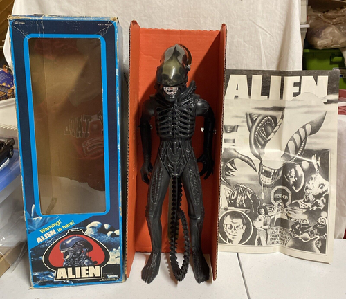 UNUSED 1979 KENNER ALIEN 18" Figure Xenomorph Tied Down to Insert w ...