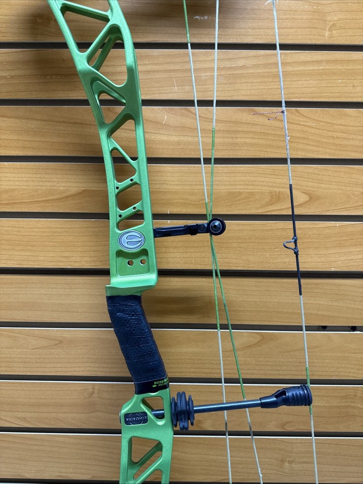 Elite Verdict RH Compound Bow - 65# - 25.5" - 31" Draw length- Item 32 ...