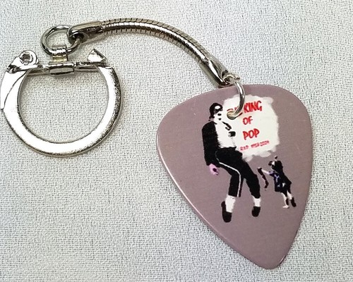 Michael Jackson The King of Pop Guitar Pick Keychain | eBay