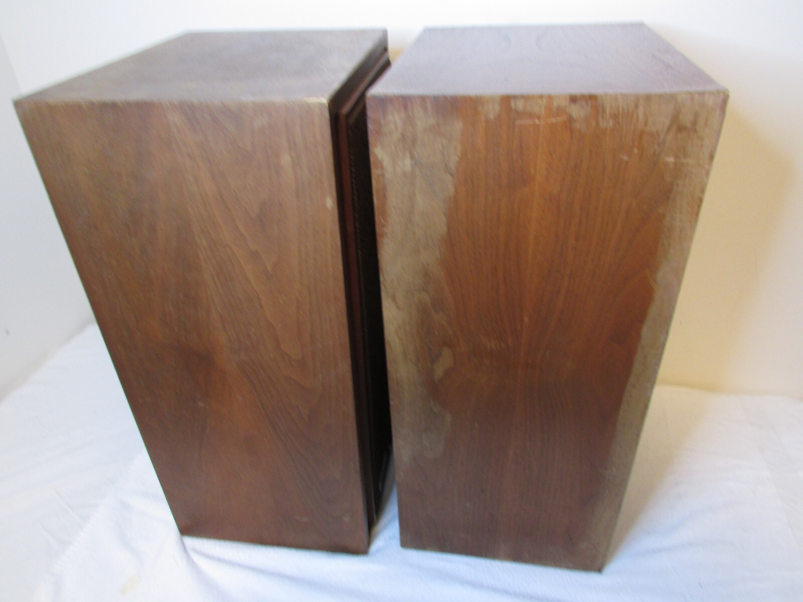 KLH Model 23 VINTAGE Stereo Speakers, Tested | eBay