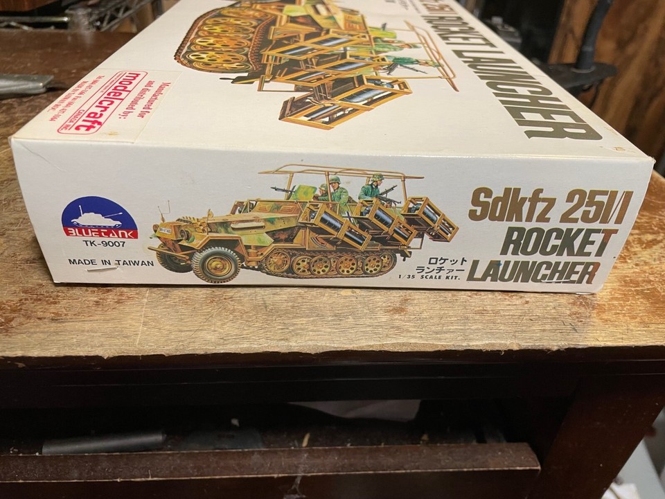 1/35, German SDKFZ 251/1 ,Rocket Launcher Halftrack 80's Bluetank Kit ...