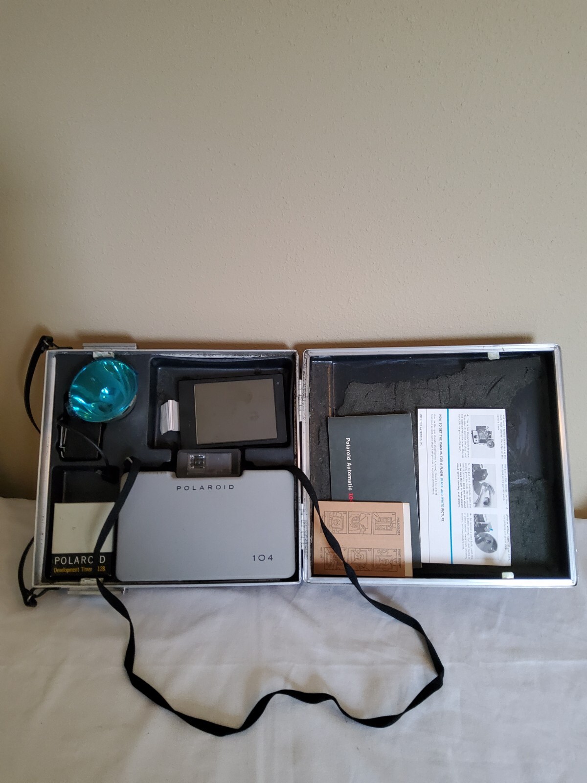 Vintage Polaroid Automatic Land Camera 104 Bundle W/Case 326 Flash Bulb 268 P/R | eBay