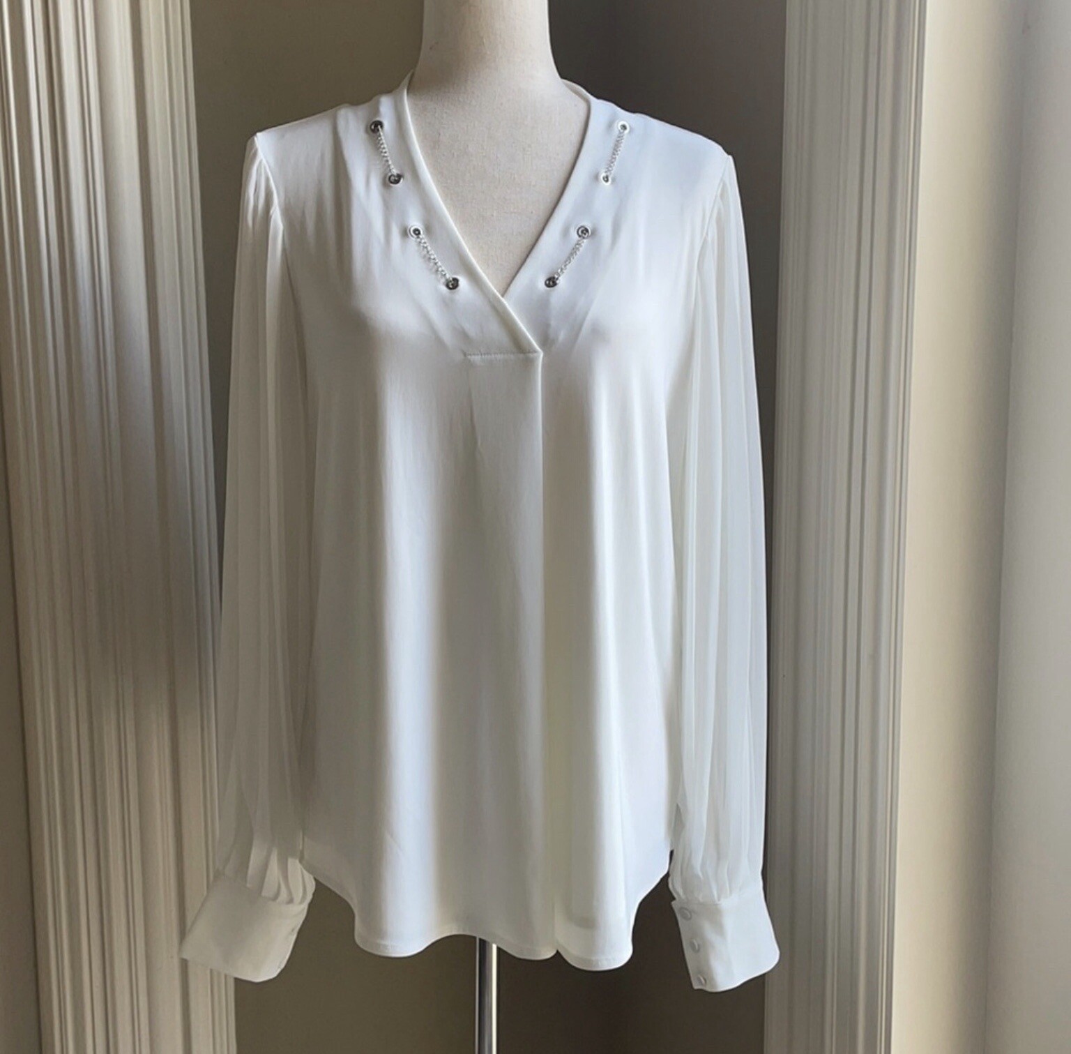 NWT White House Black Market Accordion Sleeve Chain Detail Top Retail ...