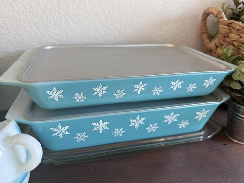 5 Piece Pyrex Space Saver Set! Includes TWO RARE Metal 550 Lids & One ...