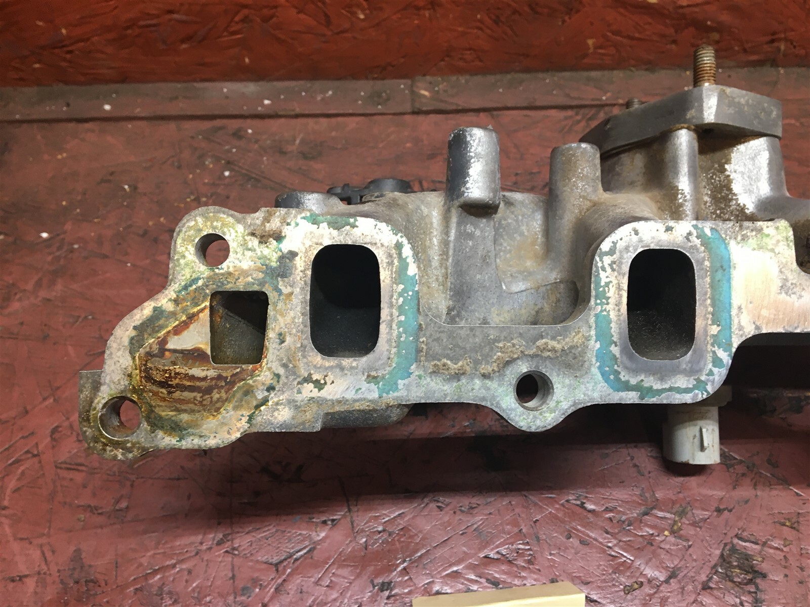 TORO GROUNDSMASTER 345 FORD VSG411 INTAKE MANIFOLD 89BF-9424-AD | eBay