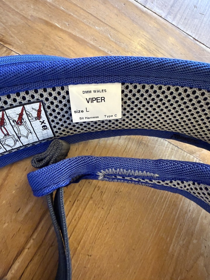 DMM Climbing Harness Bundle with Chalk Bag, Chalk, Carabiner, and Belay ...