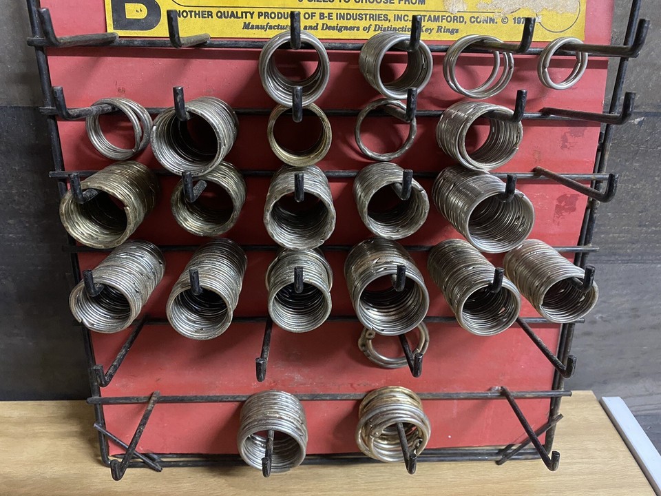 Vintage Split Key Ring Display With Many Original Assorted Sizes 1979 ...