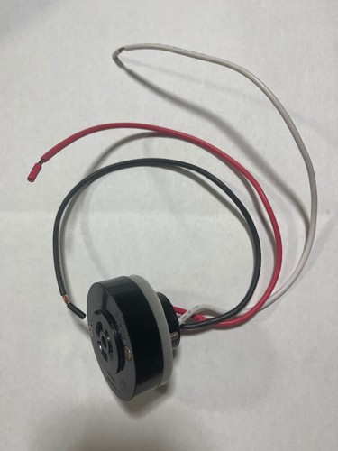 NEW 2-PCS PHOTOCELL RECEPTACLE 480V 15A LOCKING PHOTO CONTROL w/ GASKET ...