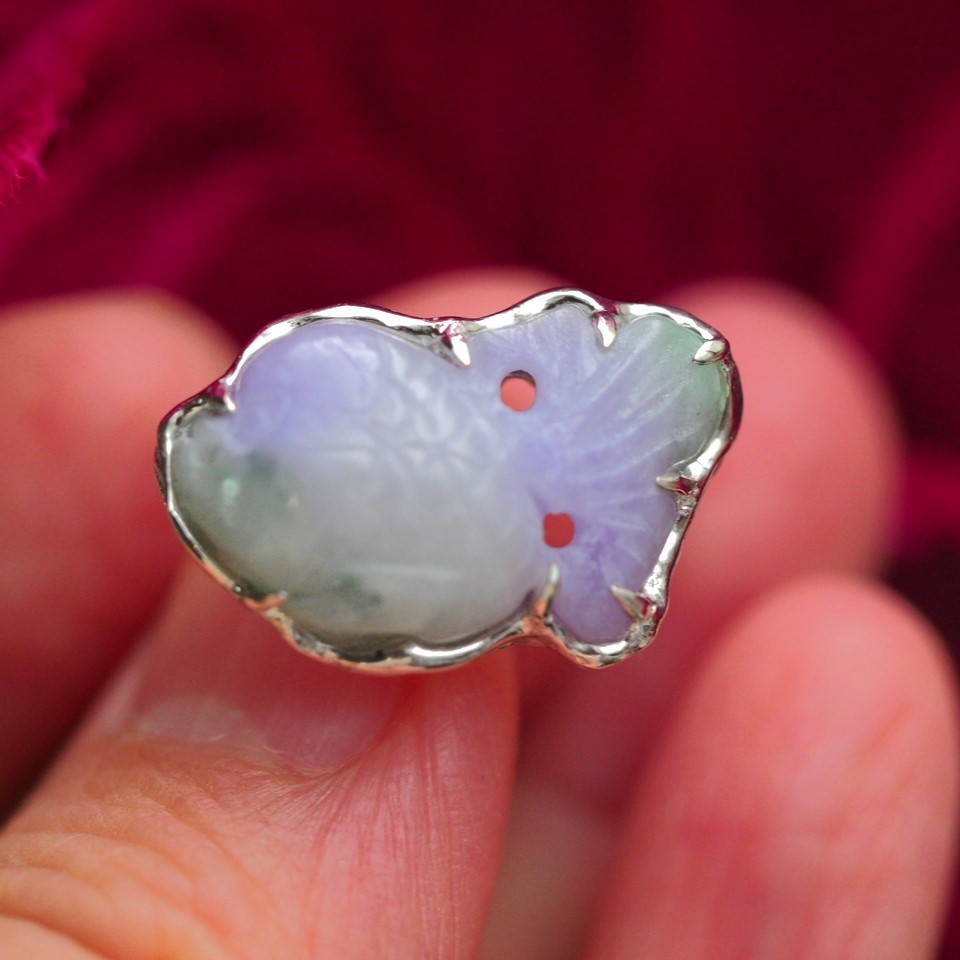 Japanese Itoigawa Jade Goldfish Brooch Netsuke Carving Amulet Lucky ...