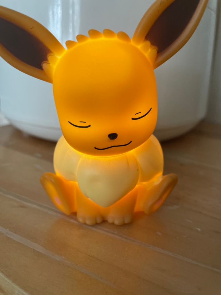 Pokemon LED Mini Mood Night Lamp - Eevee 9x9x10.2cm 80g | eBay