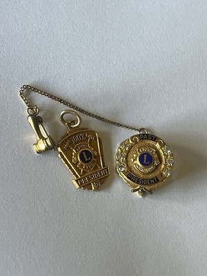 10K Gold Lions Club Pins X 2 - Approx 5 Grams - Accept Reasonable ...