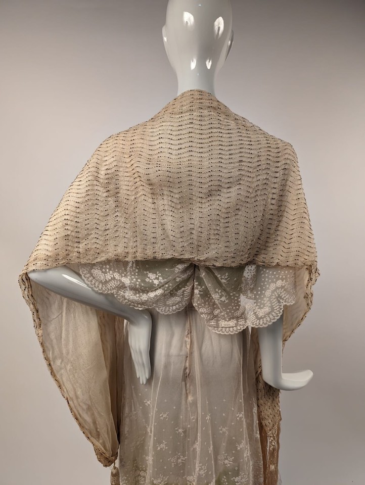 BEAUTIFUL UNUSUAL EDWARDIAN GLASS BEADED STOLE FOR DRESS W HUGE TASSEL ...