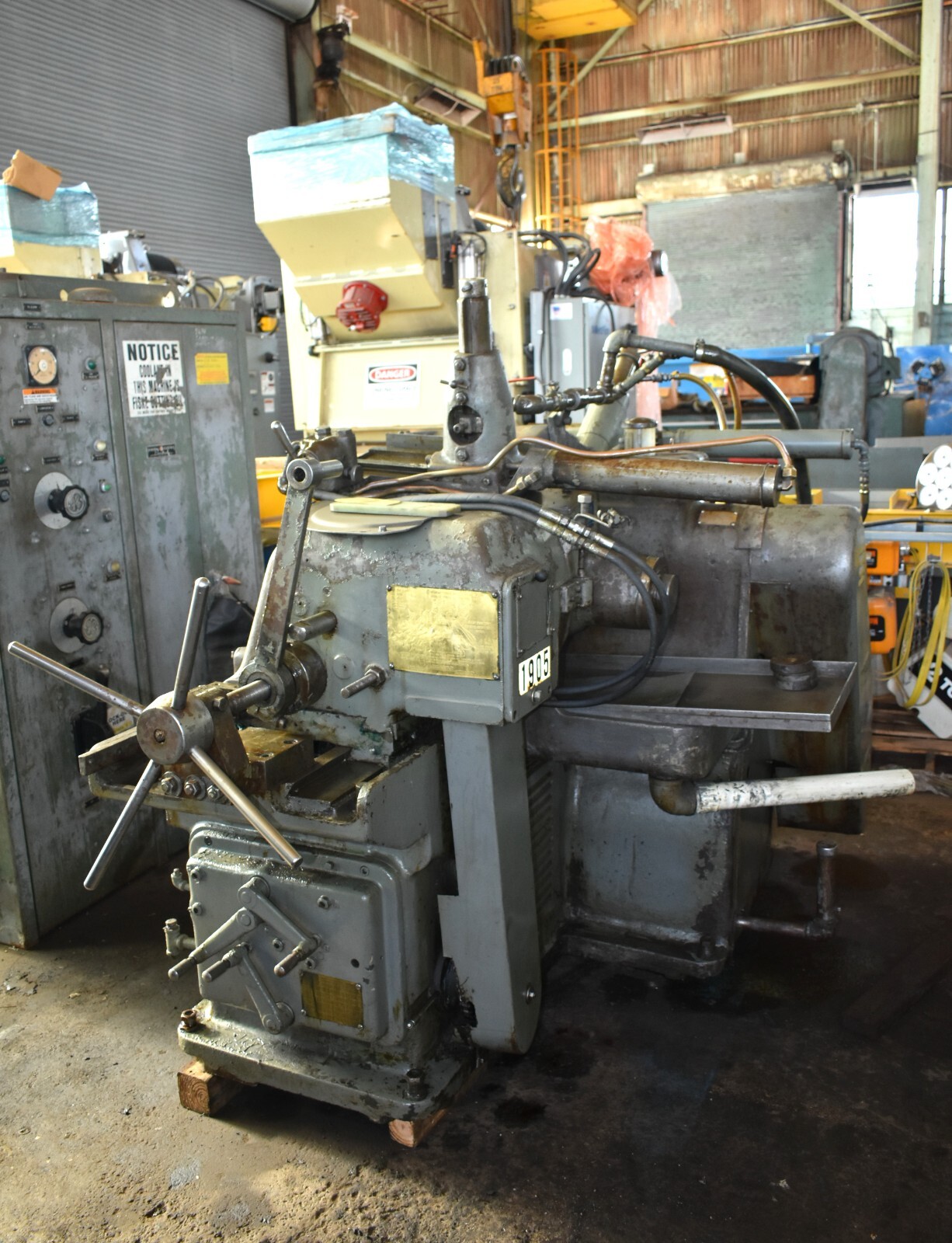 2 CINCINNATI-MILACRON "OM" CENTERLESS GRINDER w/THRU-FEED WORK REST ...