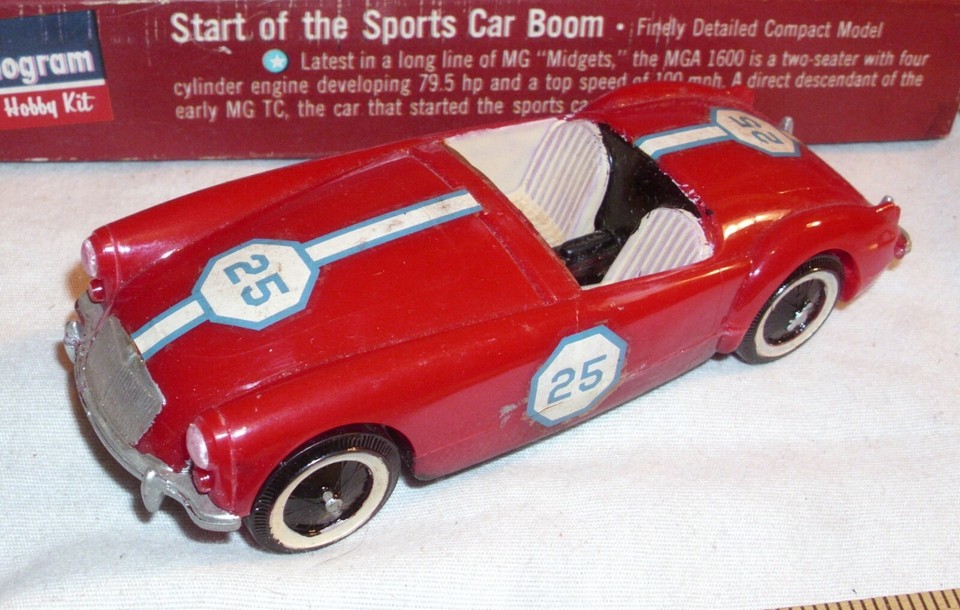 MONOGRAM MGA SERIES 1600 SPORTS CAR MODEL KIT BUILT UP BOXED 1:32 1961 ...
