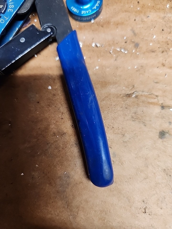 Used DMC AFM8 Crimp Tool M22520/2-01 w/ 6 Contacts - Tools Work ...