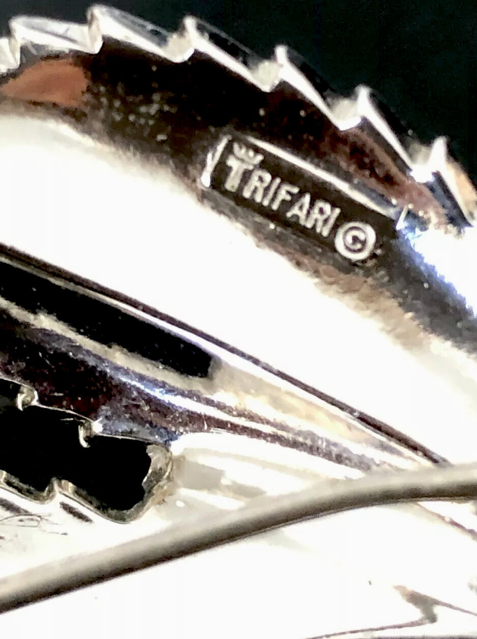 Trifari Crown Logo FLOWER Pin SILVER TONE SIGNED V… - Gem