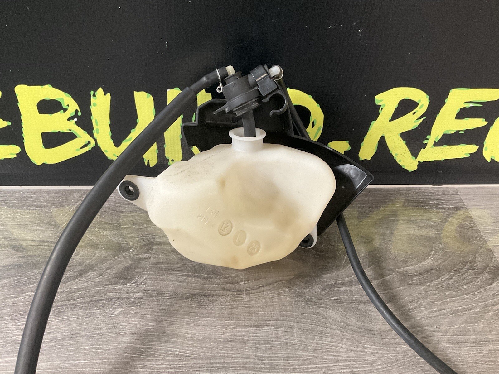 09 2010 2011 2012 2013 2014 YAMAHA YZF R1 COOLANT TANK RESERVOIR BOTTLE ...