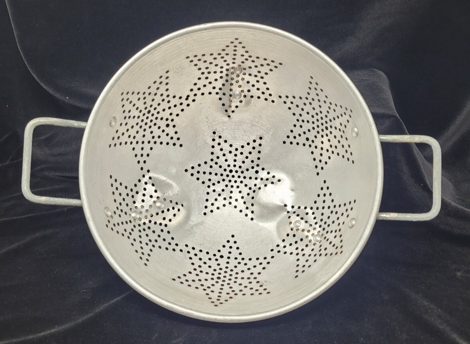 VTG Aluminum Colander 11" Star Pattern Silver Metal Strainer MCM ...