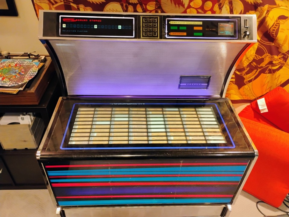 Vintage Seeburg Jukebox USC1. Fully funtional. Sounds great | eBay